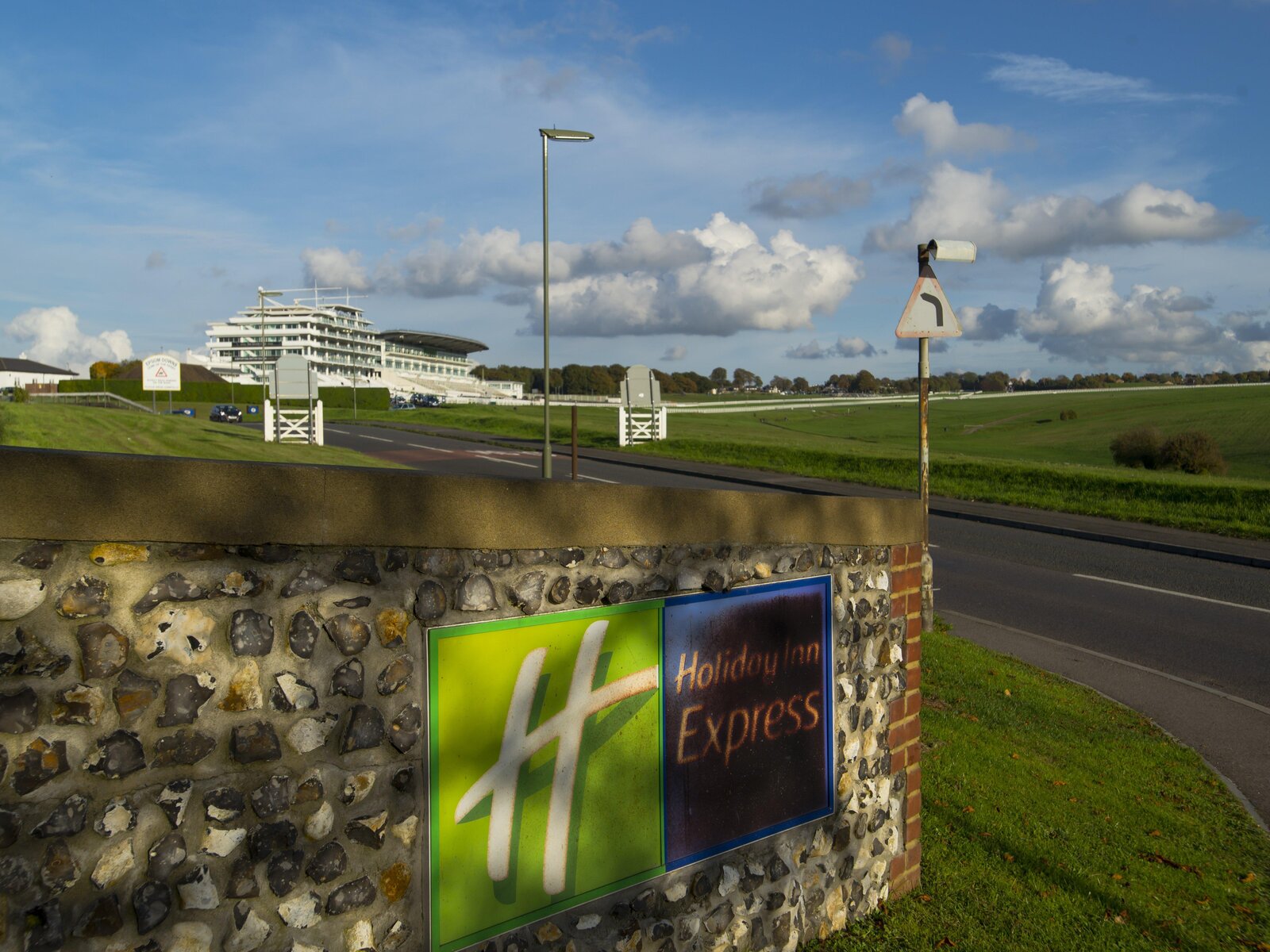 Hotel Holiday Inn Express London-Epsom Downs in Epsom günstig buchen ...