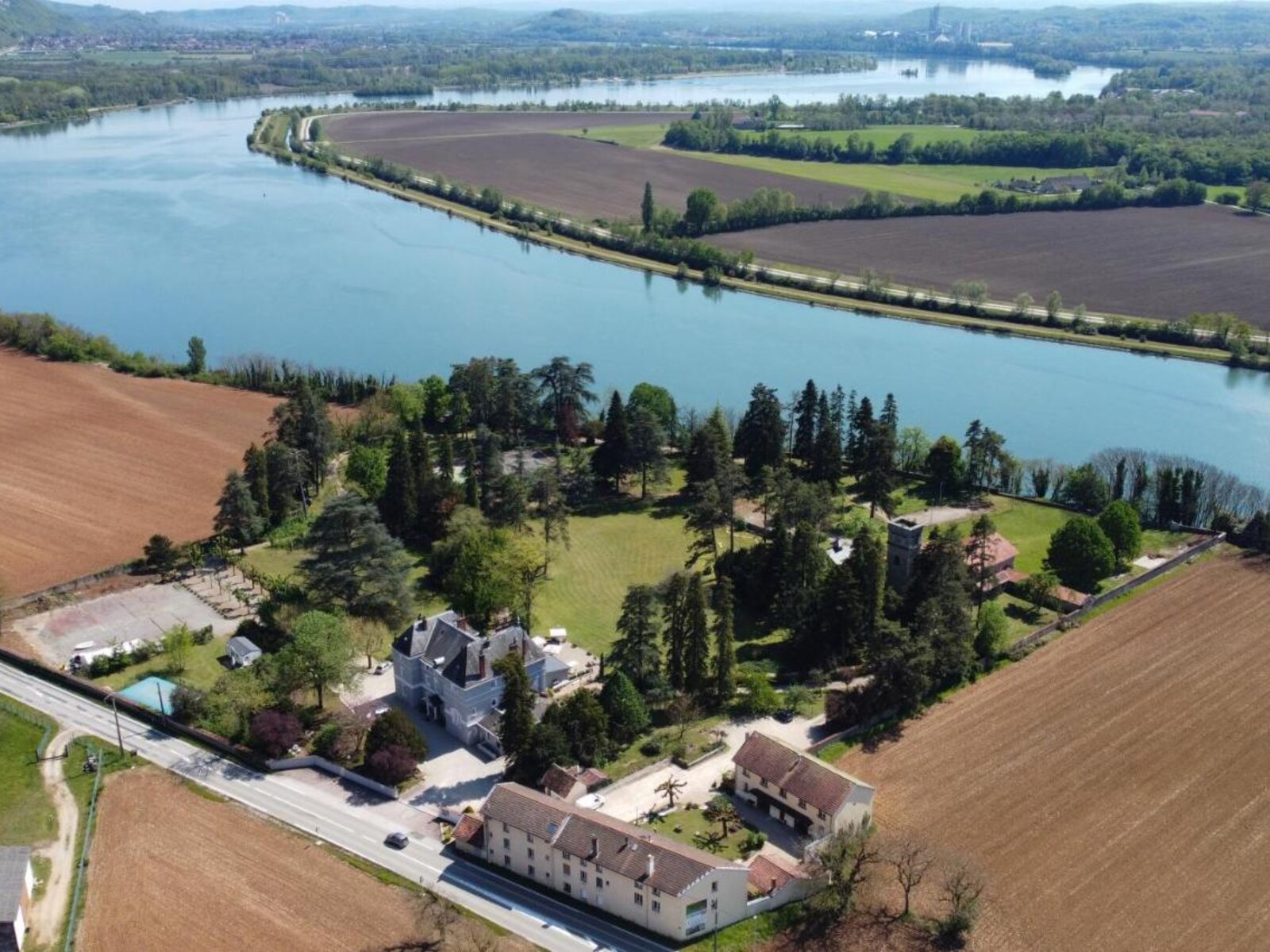 Hotel Hotel du Domaine des Cedres in Villebois günstig buchen bei TUI.com