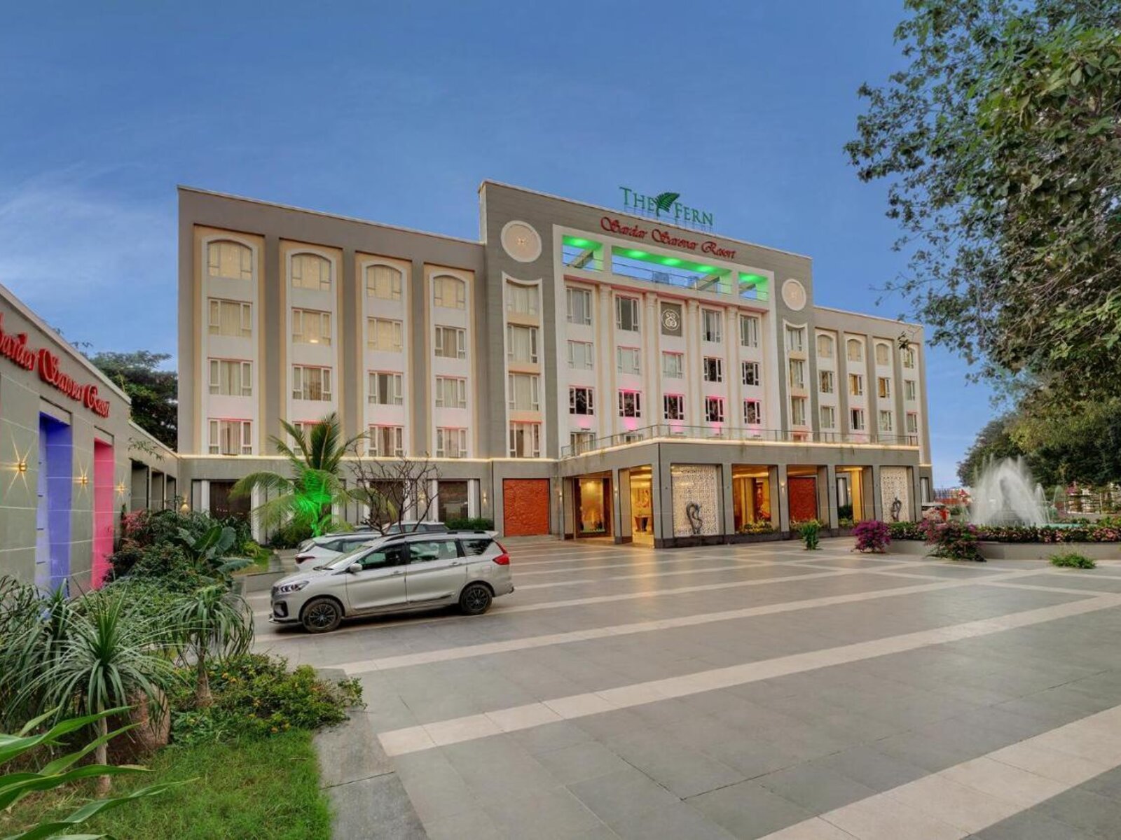 Hotel The Fern Sardar Sarovar Resort, Kevadia in Rajpipla günstig ...