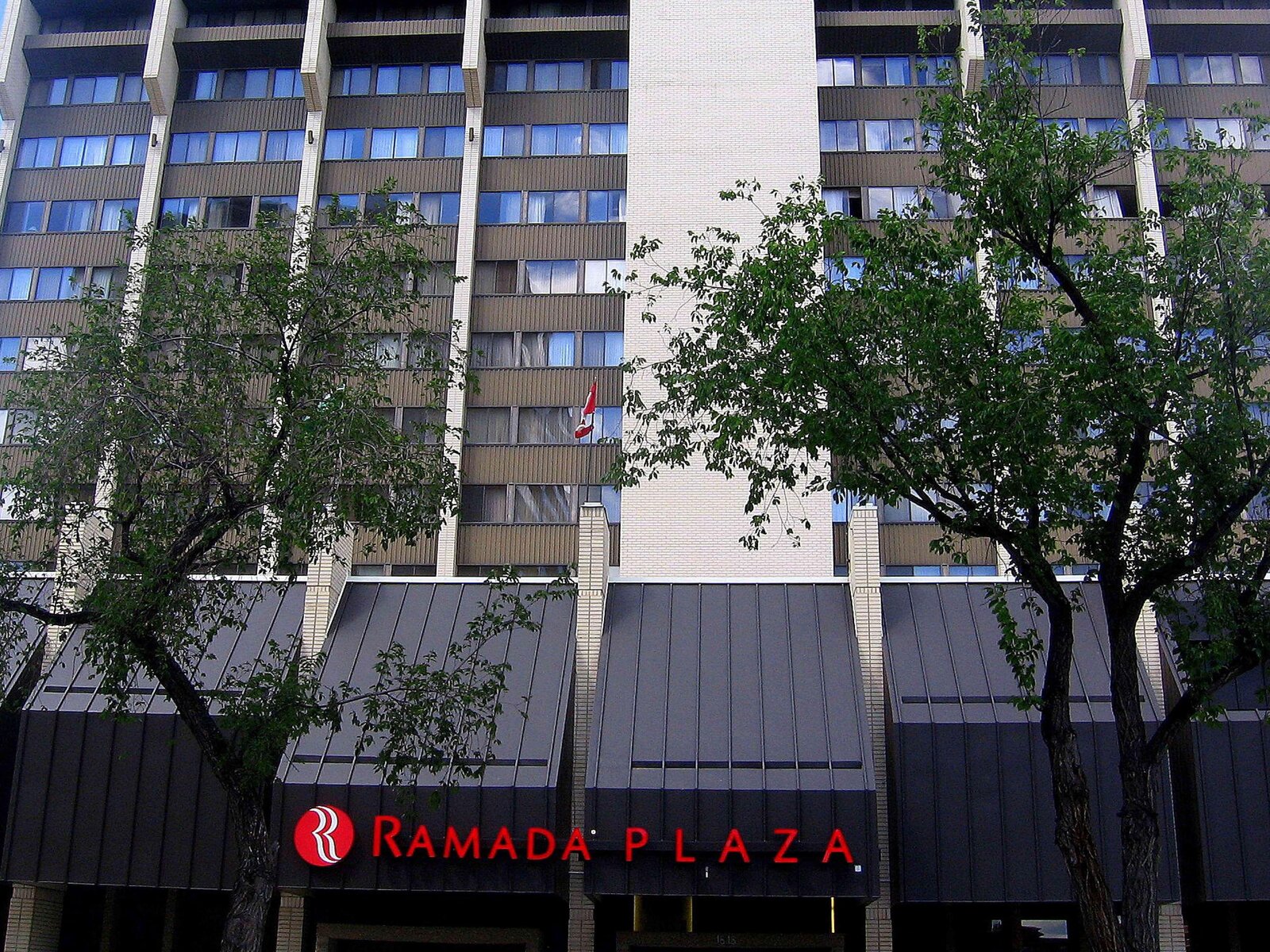 Hotel Ramada Plaza by Wyndham Regina Downtown in Regina günstig buchen ...