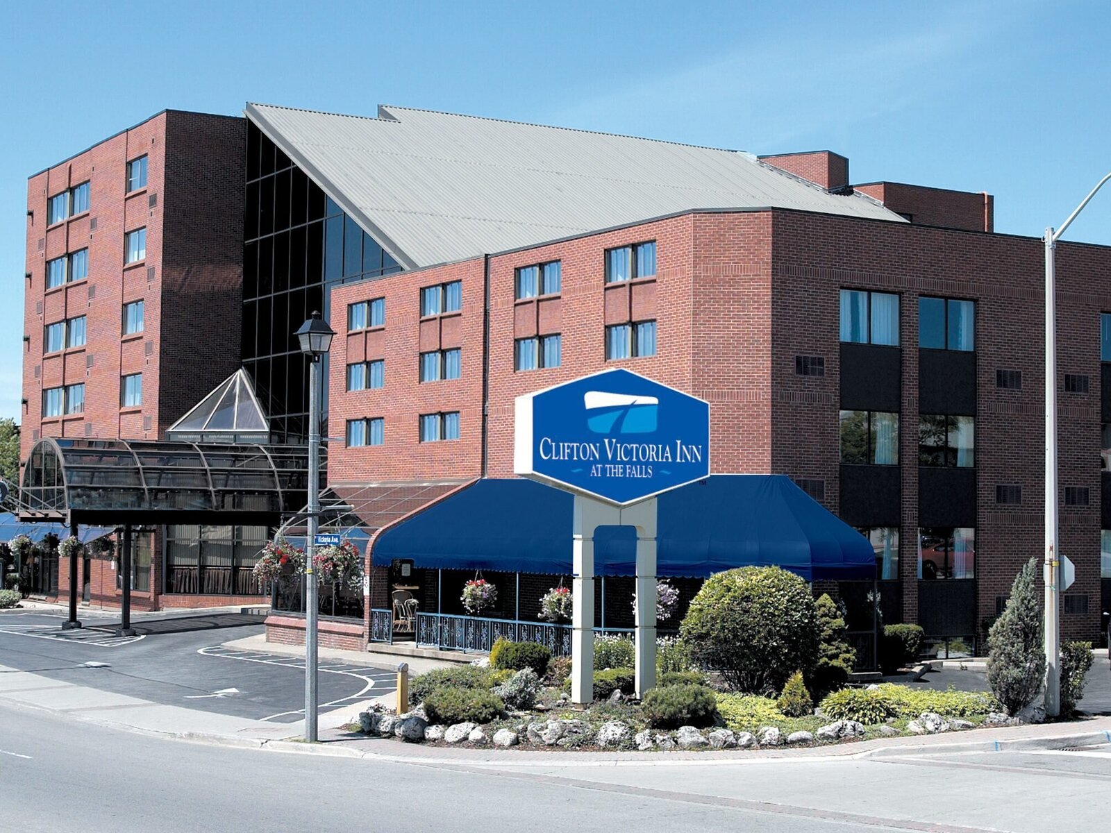 Hotel Clifton Victoria Inn at the Falls in Niagara Falls günstig buchen ...