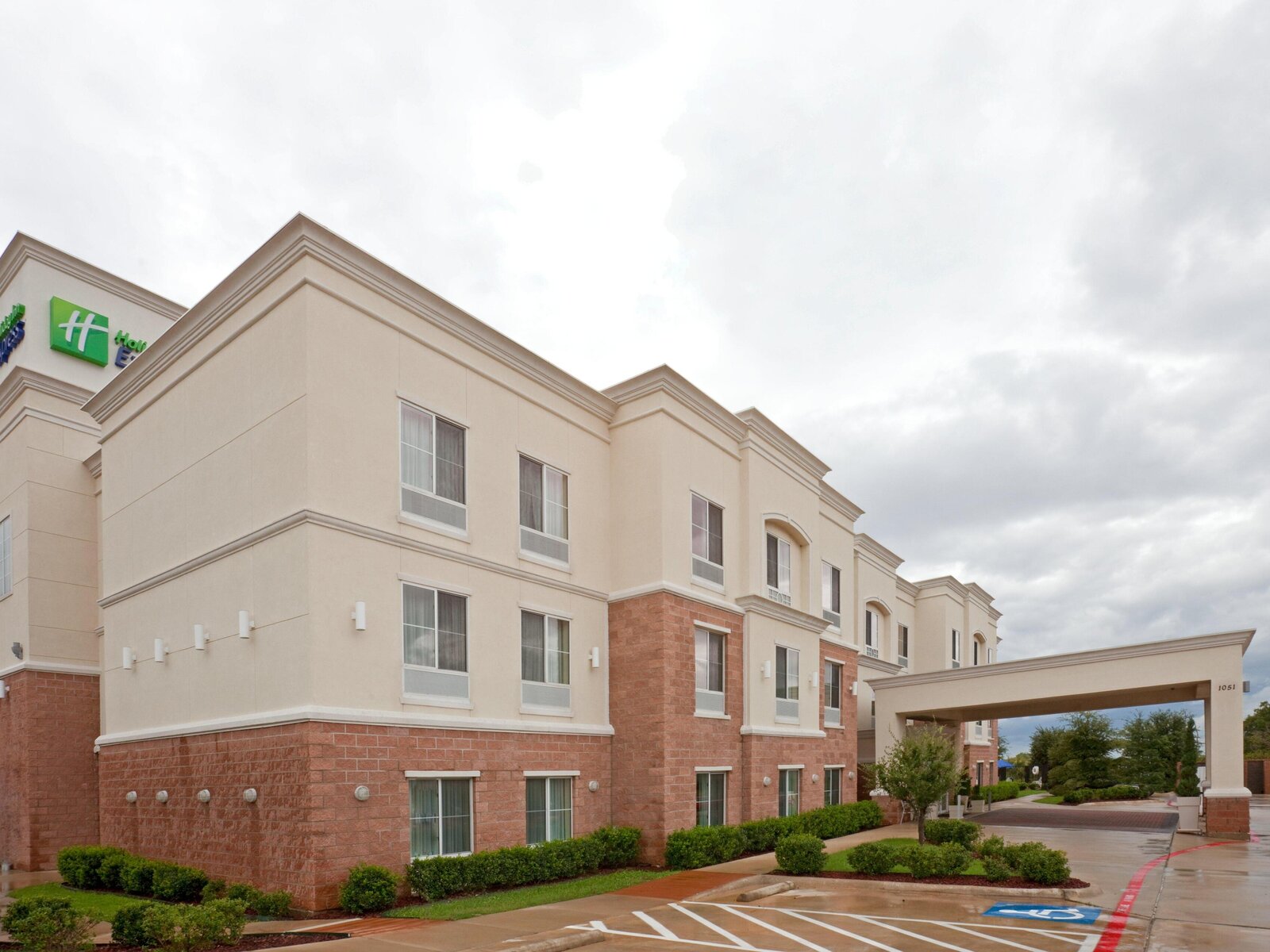 Hotel Holiday Inn Express & Suites Decatur in Decatur günstig buchen ...