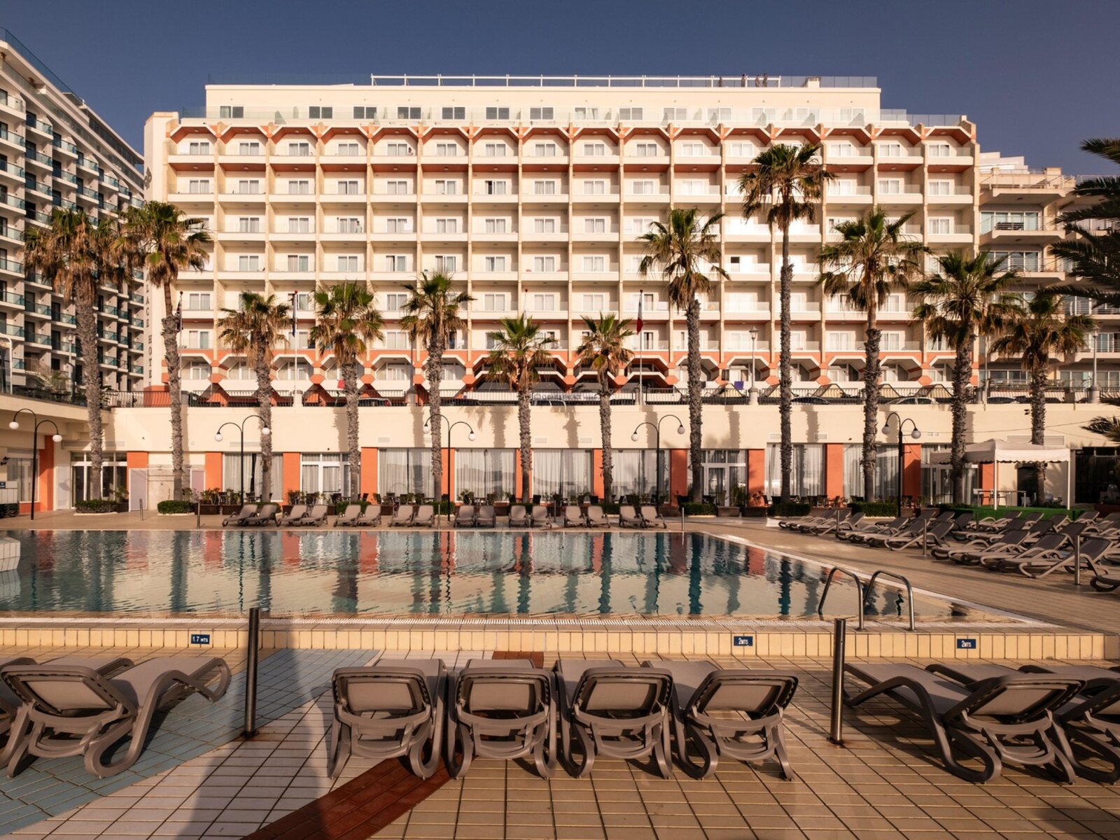 Hotel Qawra Palace Resort & SPA in St. Paul`s Bay günstig buchen bei TUI.at