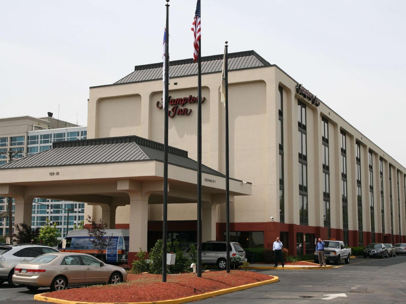 Hotel Holiday Inn Express Newark Airport - Elizabeth in Newark günstig ...