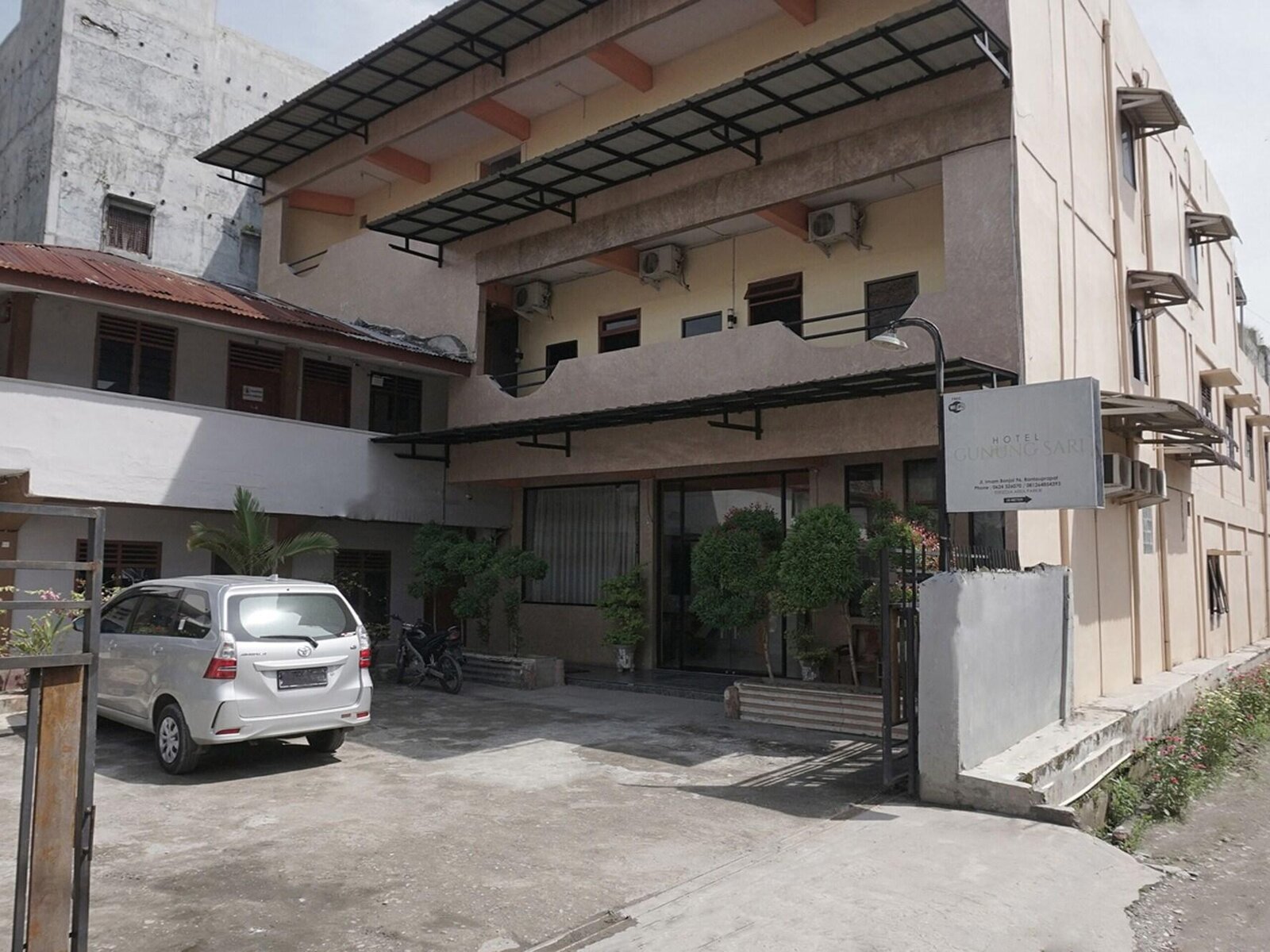 Hotel Hotel Gunung Sari by OYO Rooms in Rantau Prapat günstig buchen ...