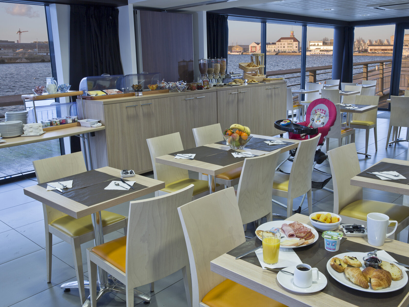 Hotel All Suites Appart Hôtel Dunkerque in Dunkerque günstig buchen bei ...