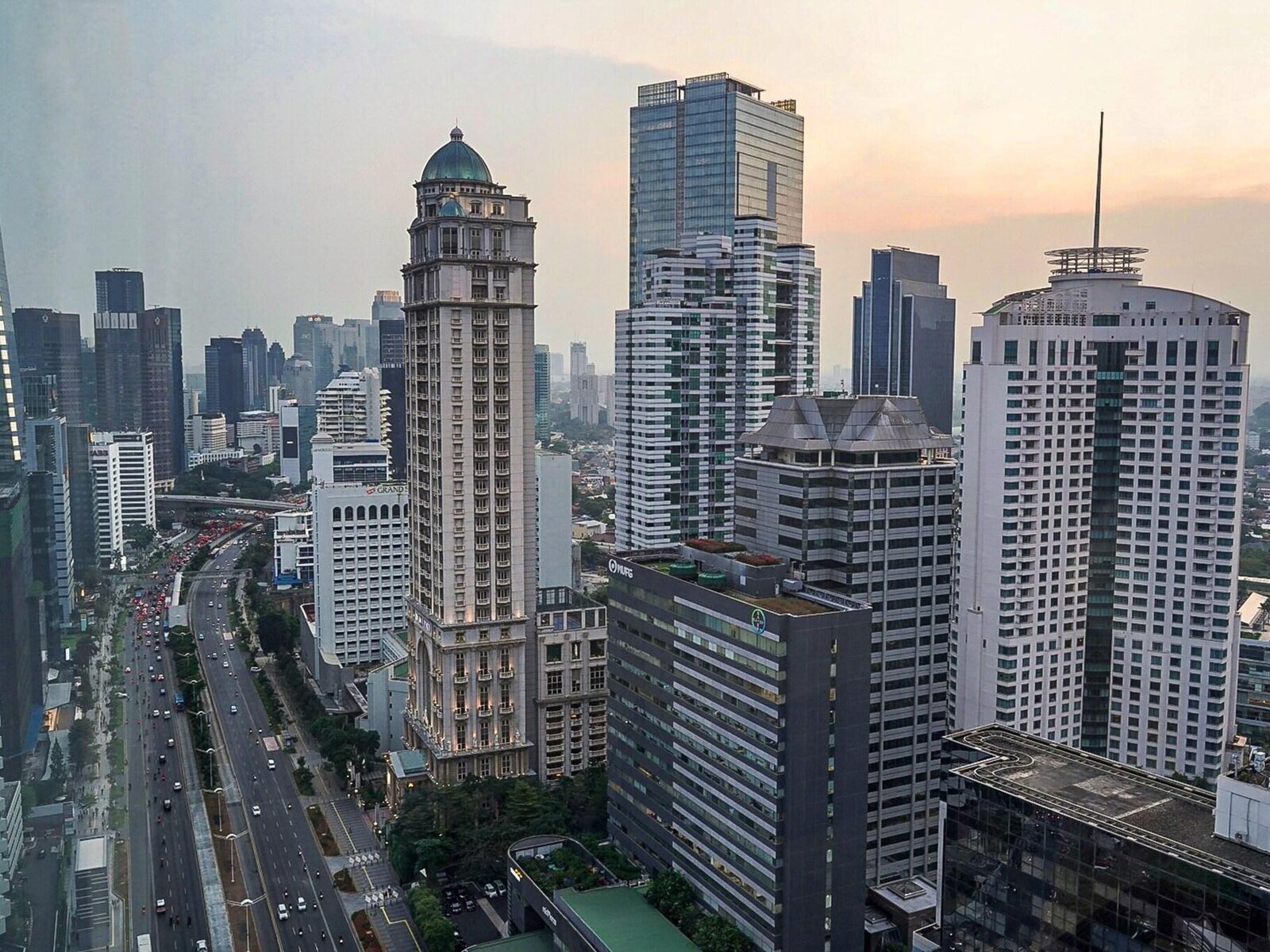 Hotel The Mayflower, Jakarta - Marriott Executive Apartments in Jakarta ...