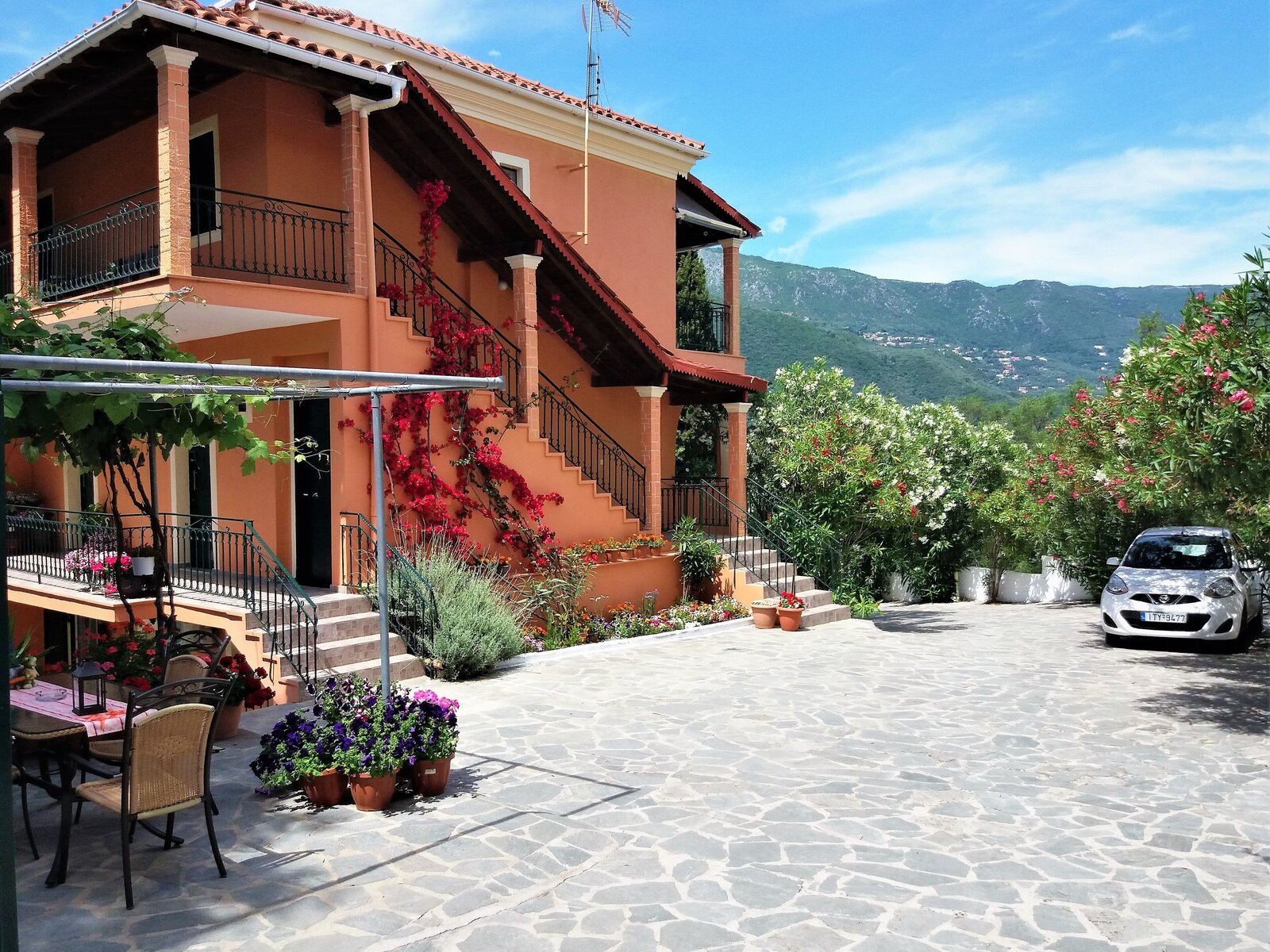 Hotel Ziogas Luxury Apartments in Dassia günstig buchen bei TUI.com