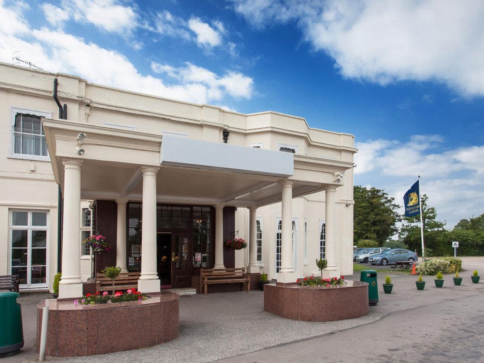 The Russ Hill Hotel ★★★ - Gatwick Urlaub inkl. Flug » ltur