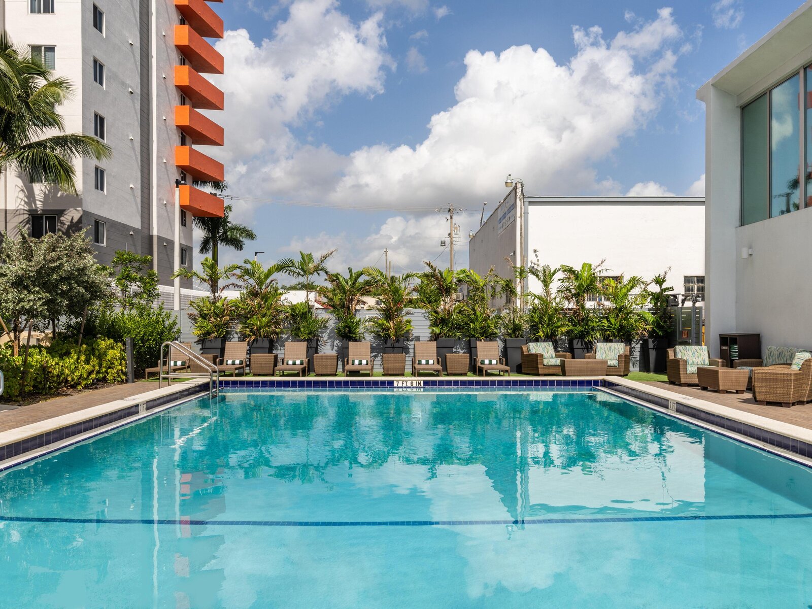 Hotel DoubleTree by Hilton Miami North I-95 in Miami günstig buchen bei ...
