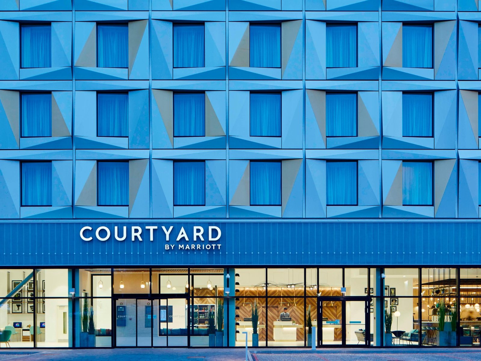 Hotel Courtyard Luton Airport in Luton günstig buchen bei TUI.com