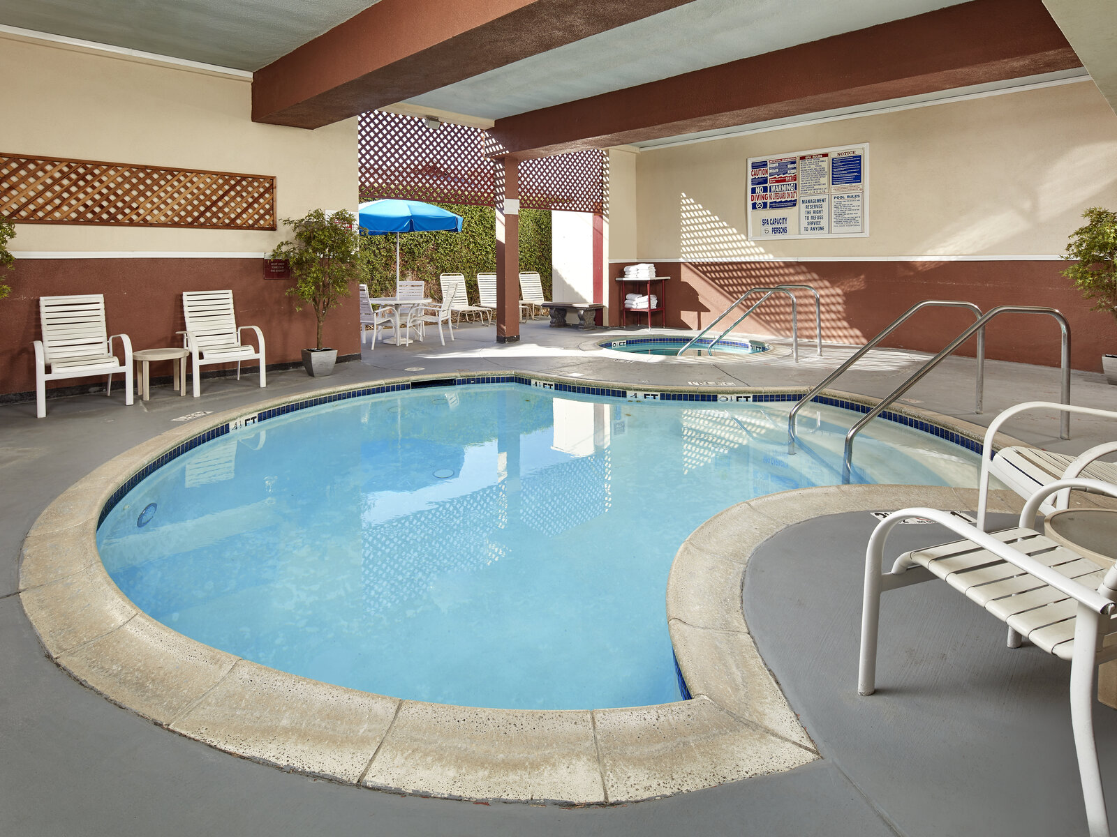 Hotel Capri Suites Anaheim in Anaheim günstig buchen bei TUI.com