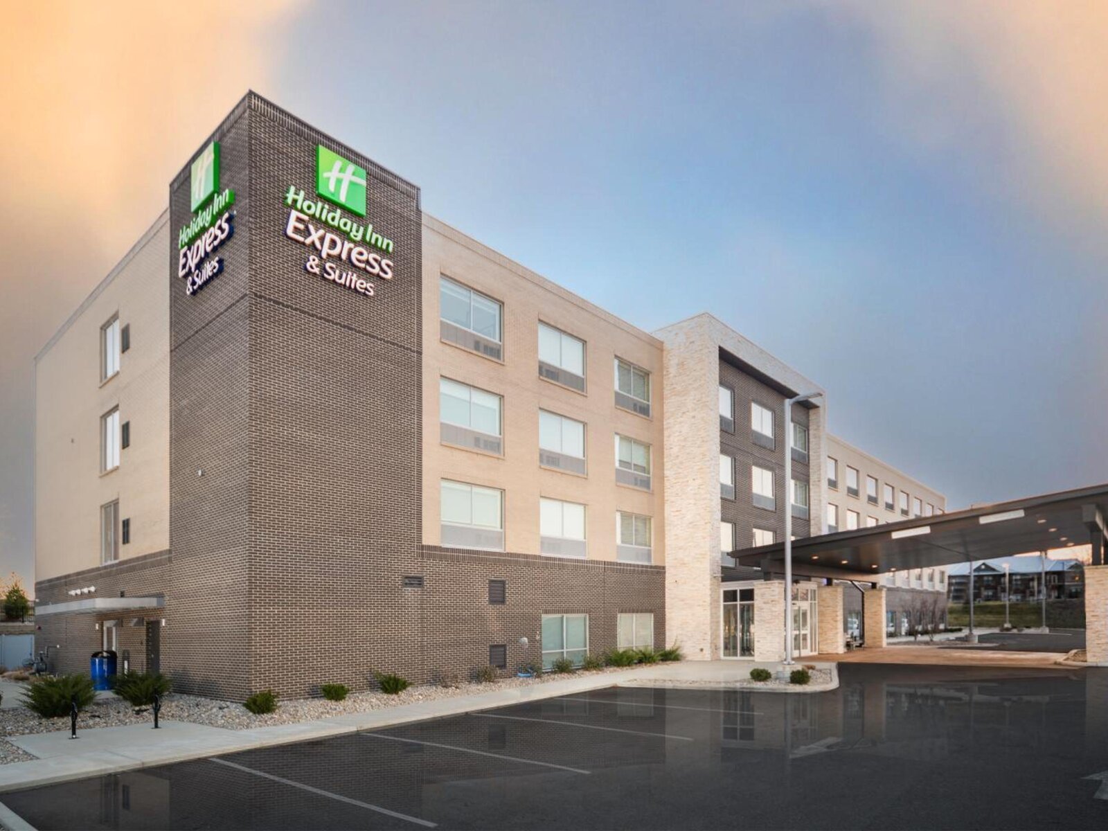 Hotel Holiday Inn Express & Suites Florence - Cincinnati Airport in ...