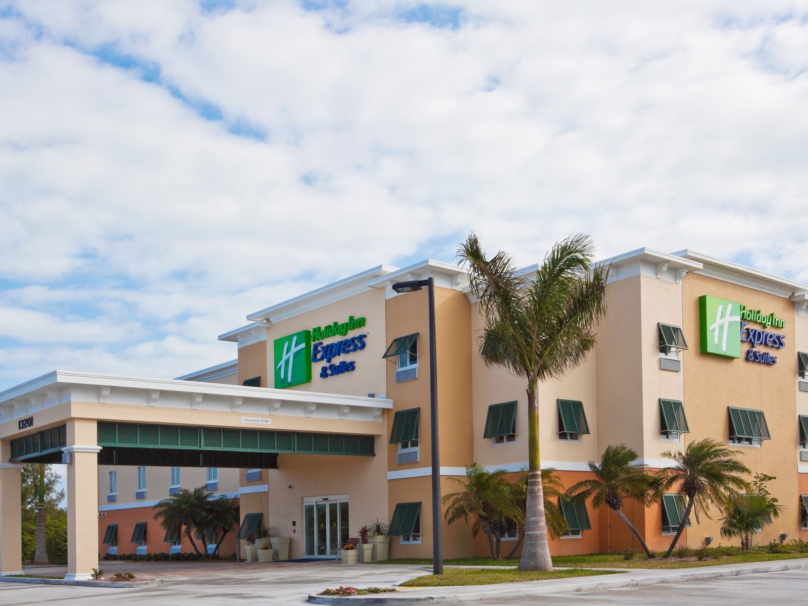 Hotel Fairfield Inn & Suites Marathon Florida Keys in Marathon günstig ...