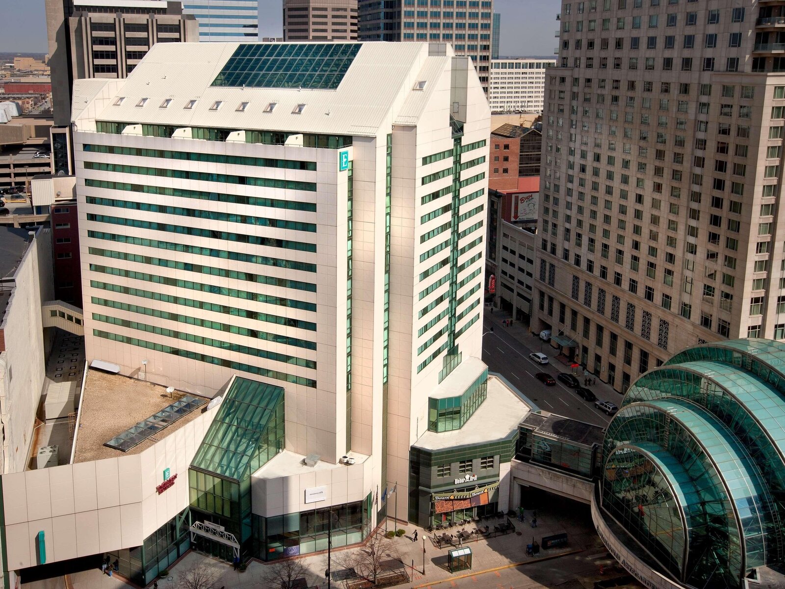 Hotel Embassy Suites by Hilton Indianapolis Downtown in Indianapolis ...