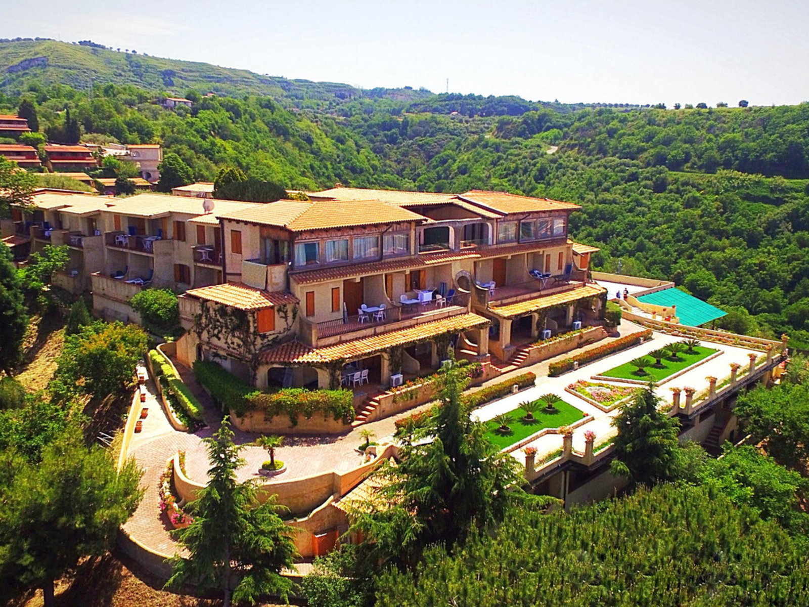 Hotel Hotel Villaggio L'Olivara in Tropea günstig buchen bei TUI.com