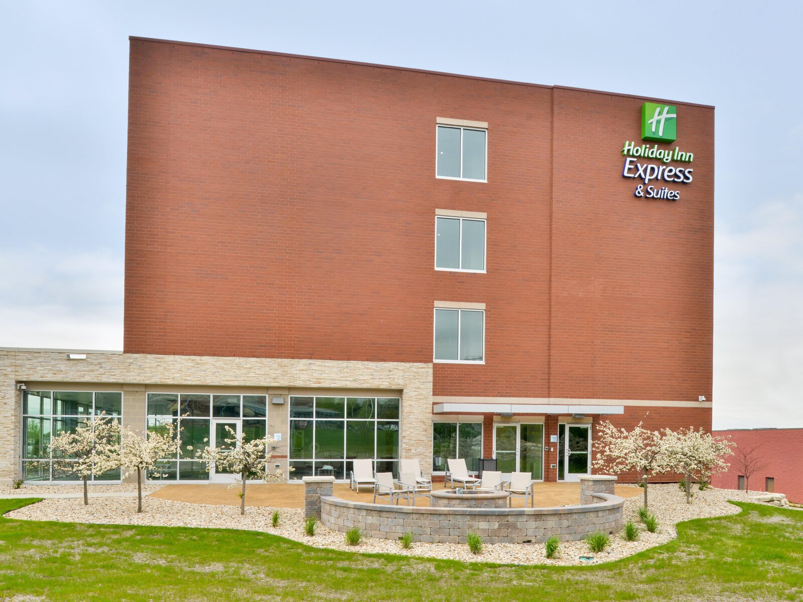 Hotel Holiday Inn Express & Suites Madison in Madison günstig buchen ...