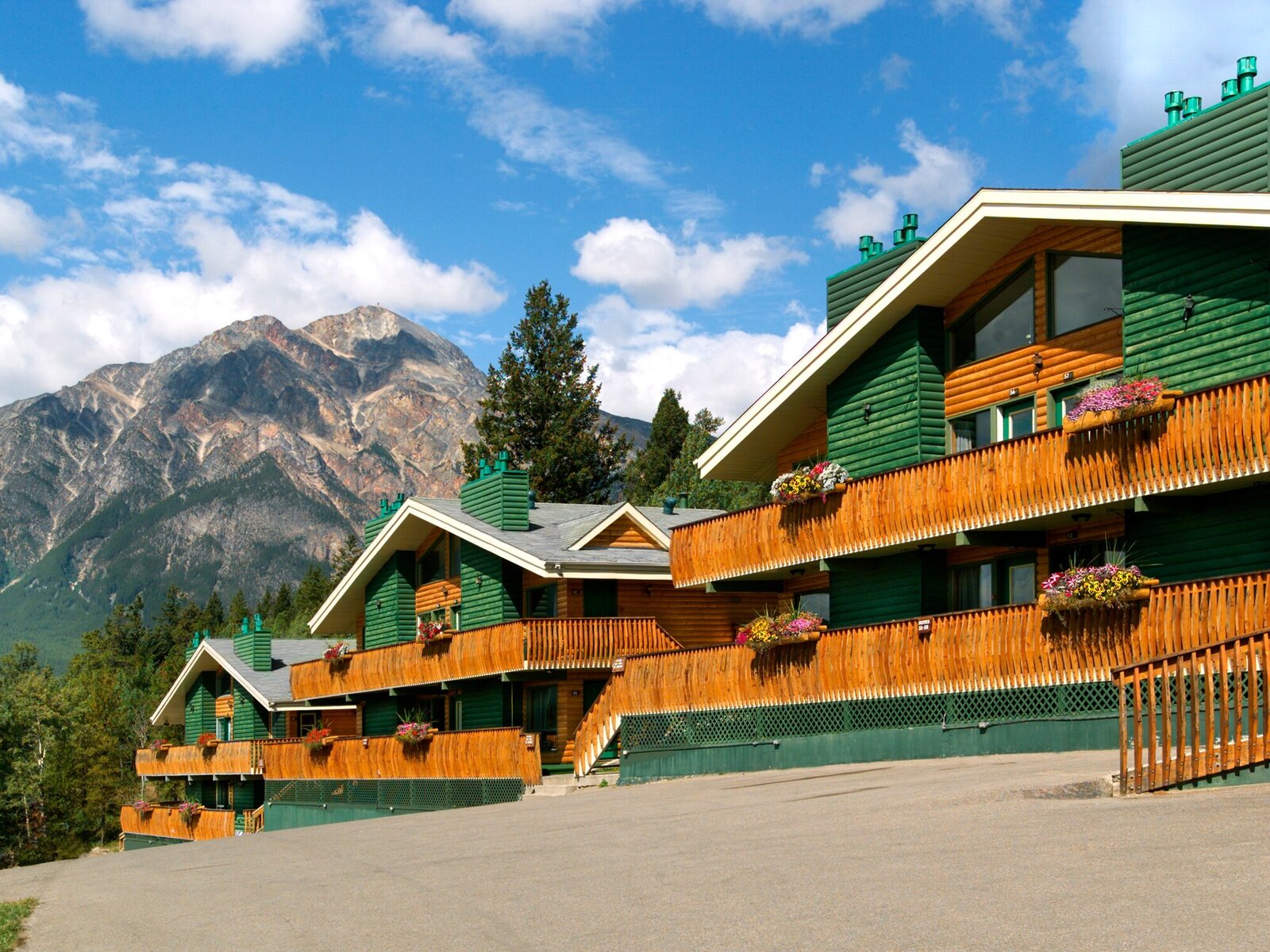 Hotel Pyramid Lake Lodge in Jasper günstig buchen bei TUI.ch