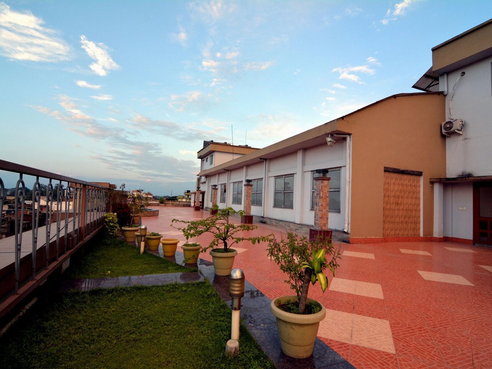 Hotel Hotel Royal Highness in Tinsukia günstig buchen bei TUI.com