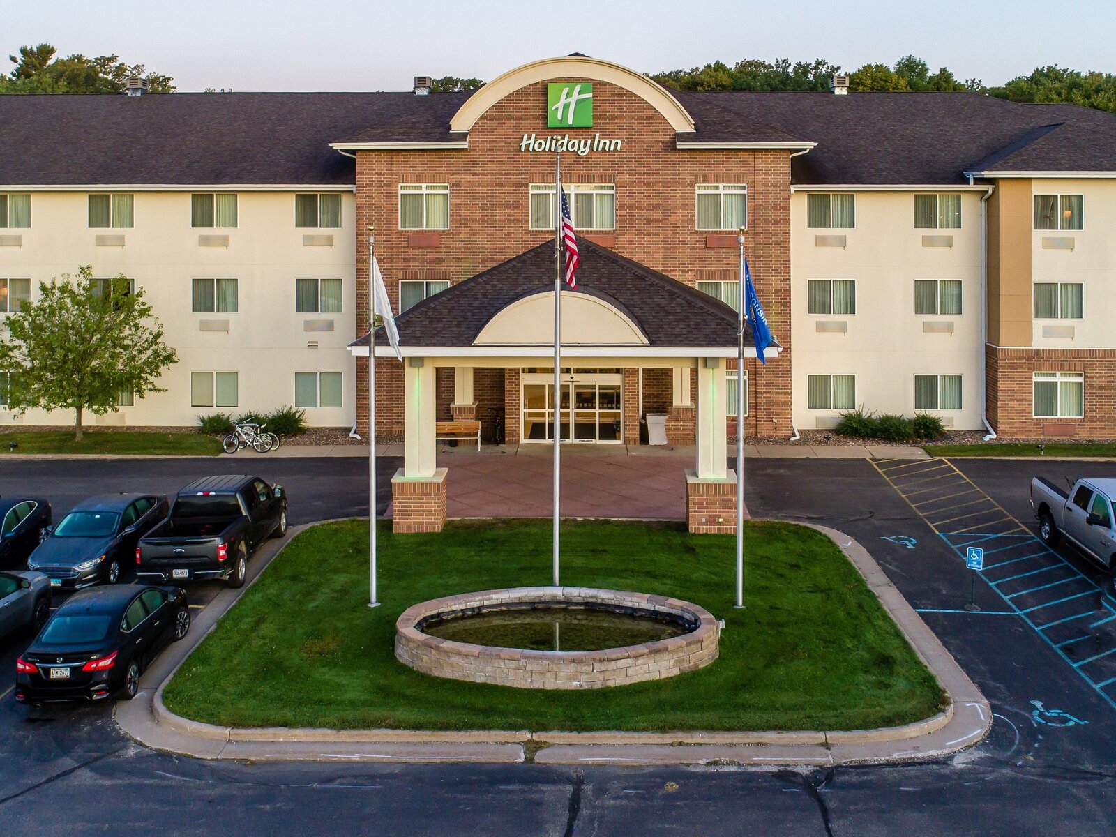 Hotel Holiday Inn Conference Center Marshfield in Marshfield günstig ...