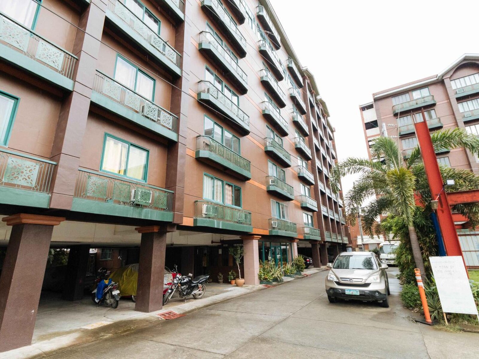 Hotel Isabelle Royale Hotel by RedDoorz in Paranaque günstig buchen bei ...