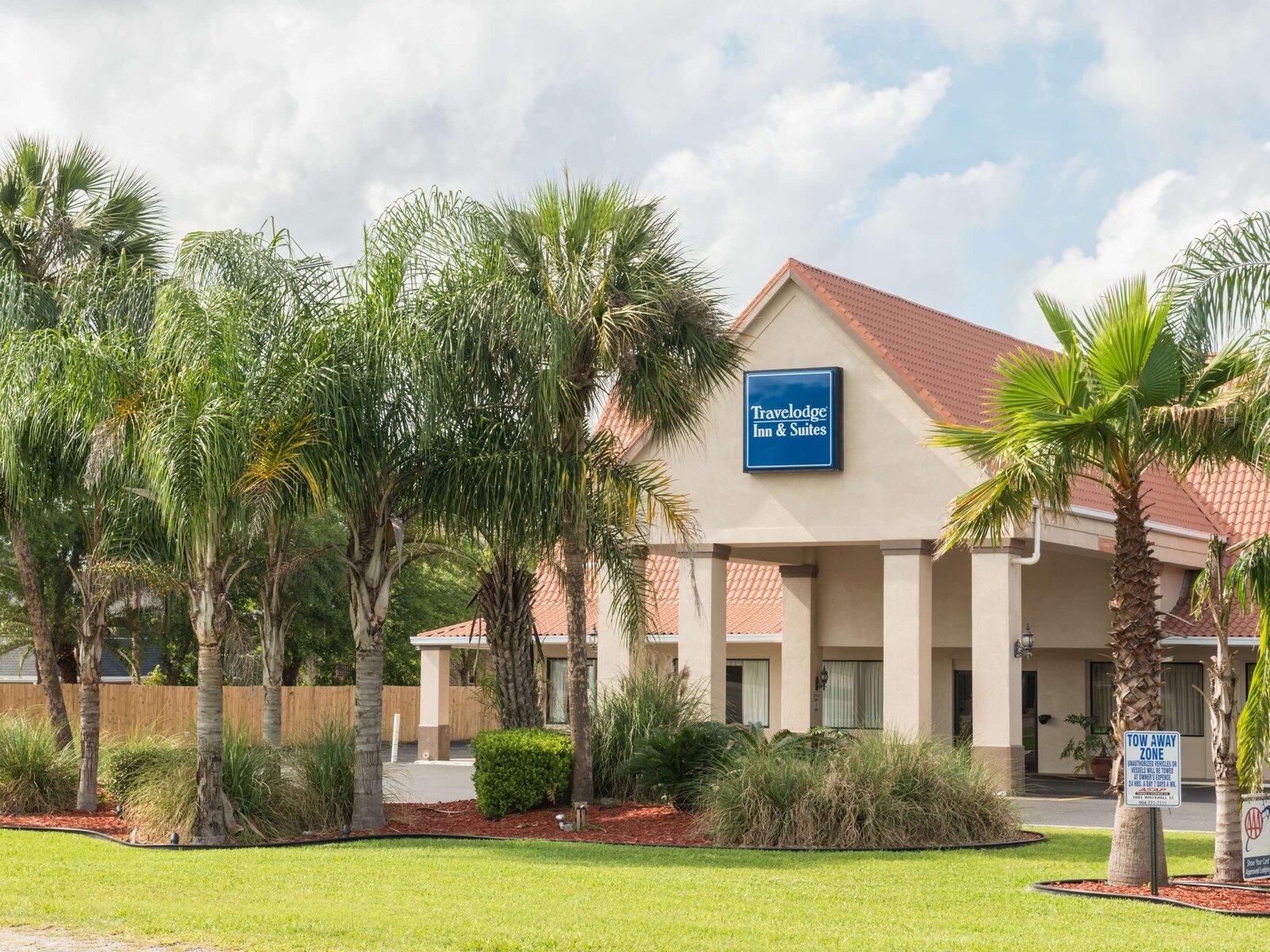 Hotel Developer Inn Suites Airport JAX, a Baymont by Wyndham in ...