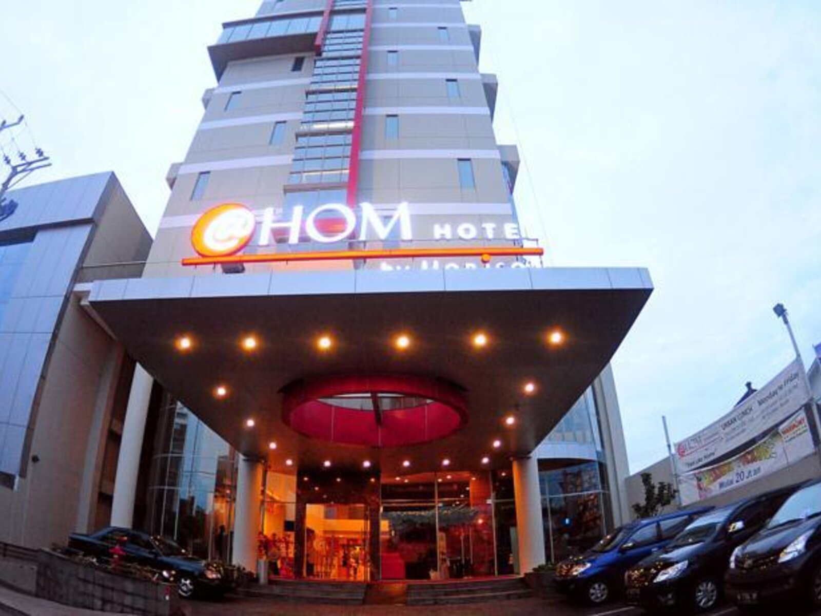 Hotel @HOM Simpang Lima Semarang by Horison in Semarang günstig buchen ...
