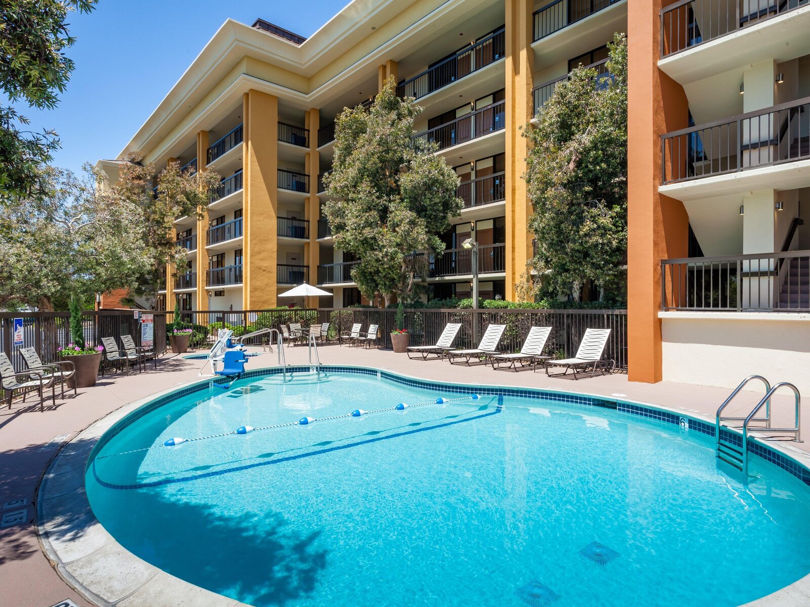 Hotel Holiday Inn Express at Monterey Bay in Seaside günstig buchen bei ...