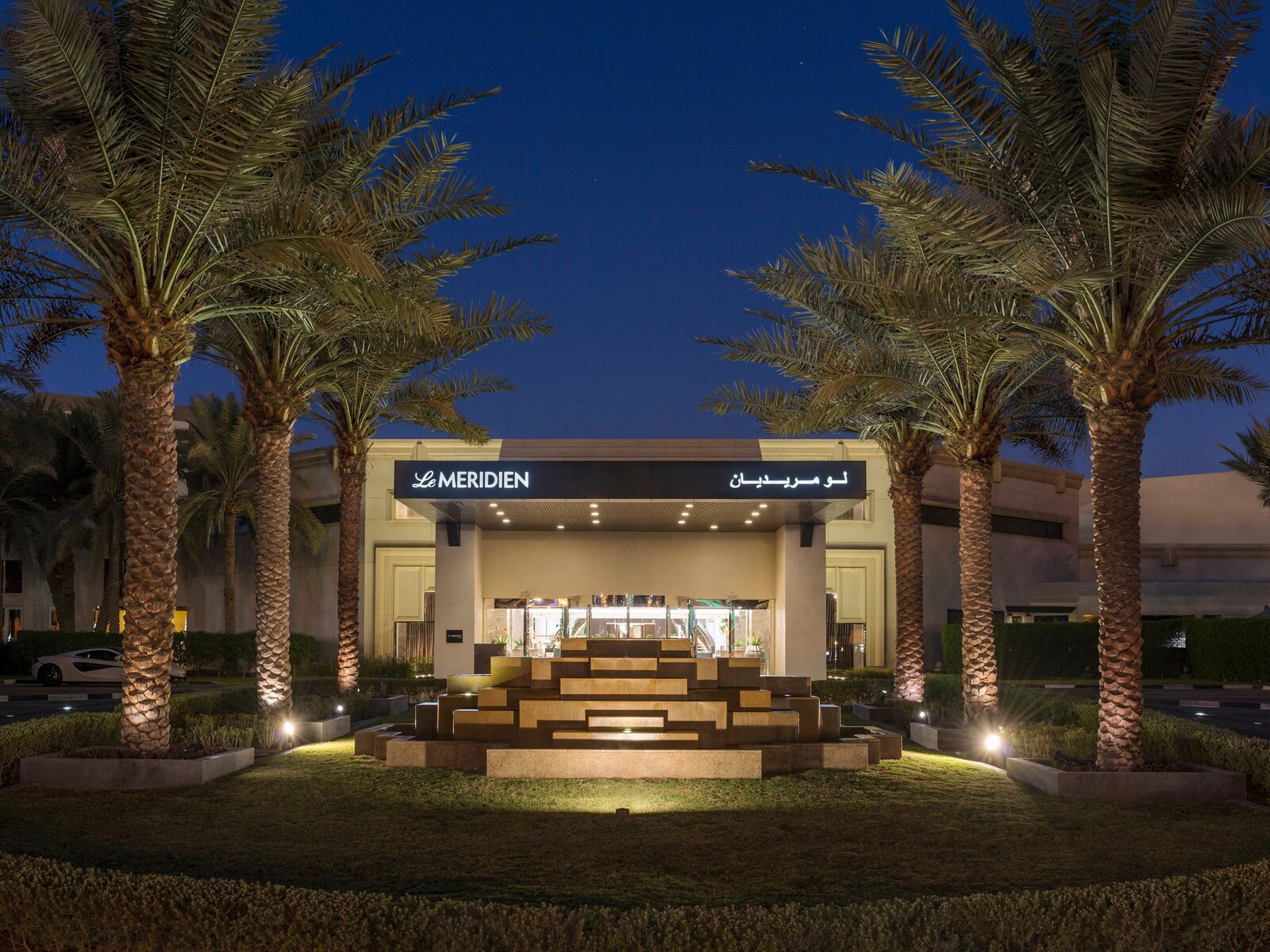 Hotel Le Méridien Dubai Hotel & Conference Centre in Dubai, Deira ...