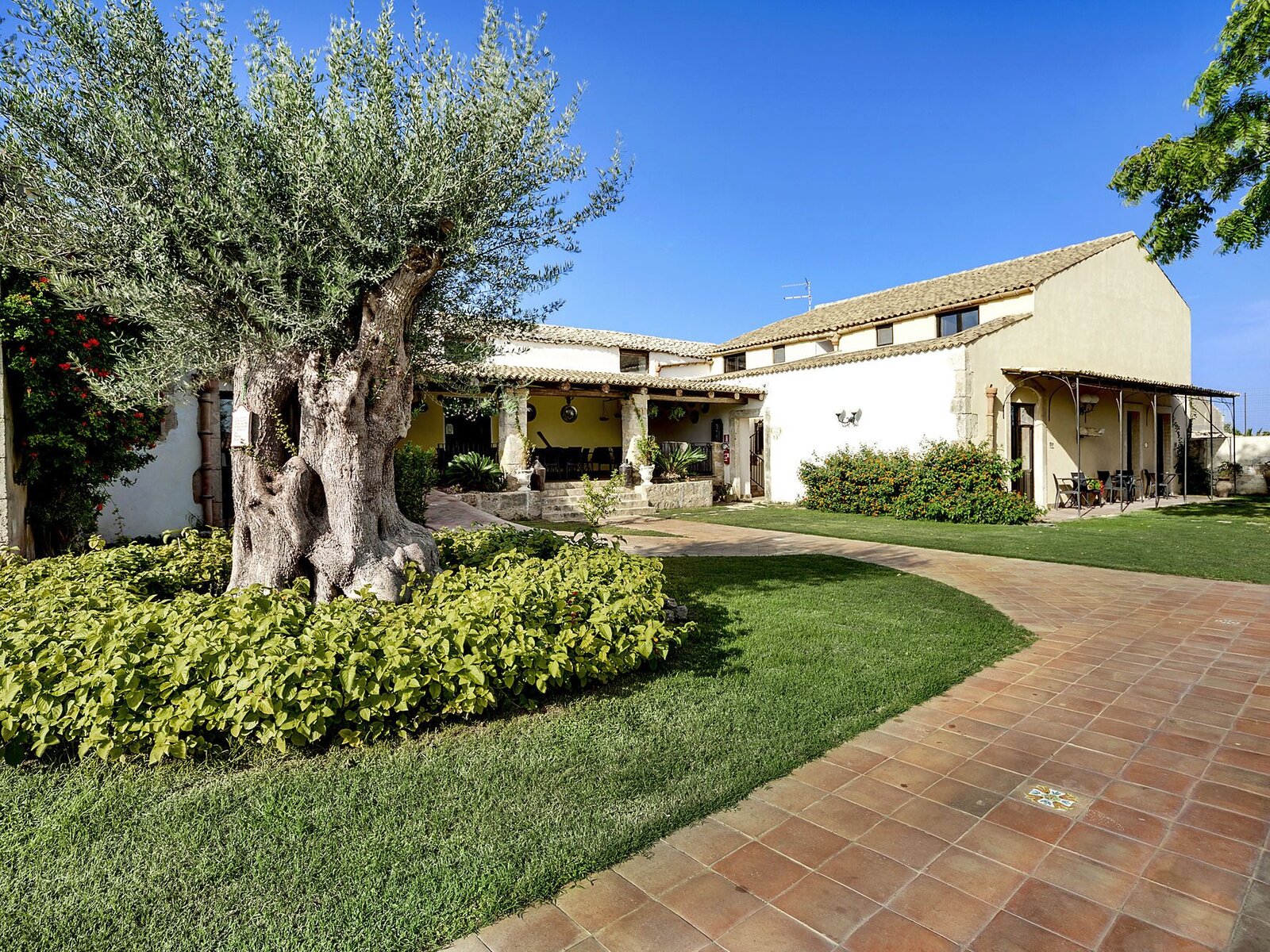 Hotel Hotel Villa Giulia in Noto günstig buchen bei TUI.com