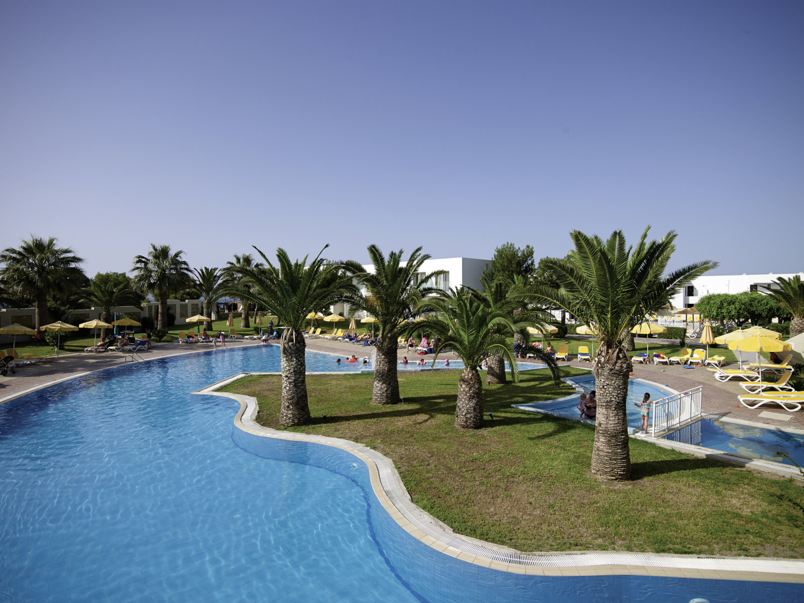Hotel E-Geo Easy Living Resort in Marmari günstig buchen bei TUI.ch