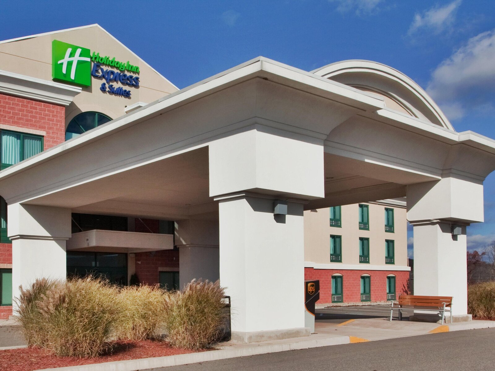 Holiday Inn Express Suites Drums Hazleton