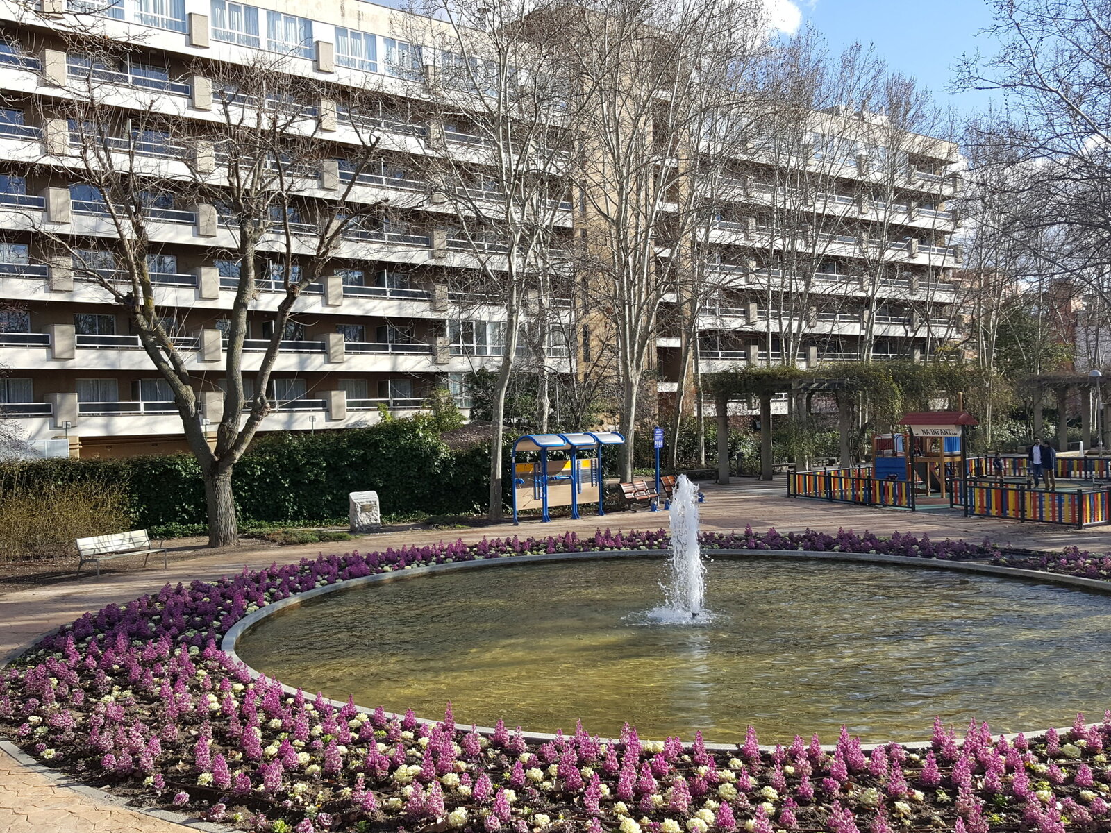 Hotel Senator Barajas Lifestyle Collection in Madrid günstig buchen bei ...