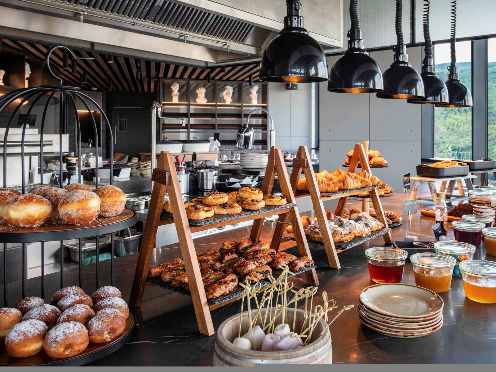 Hotel Pullman Tbilisi Axis Towers in Tbilissi günstig buchen bei TUI.com