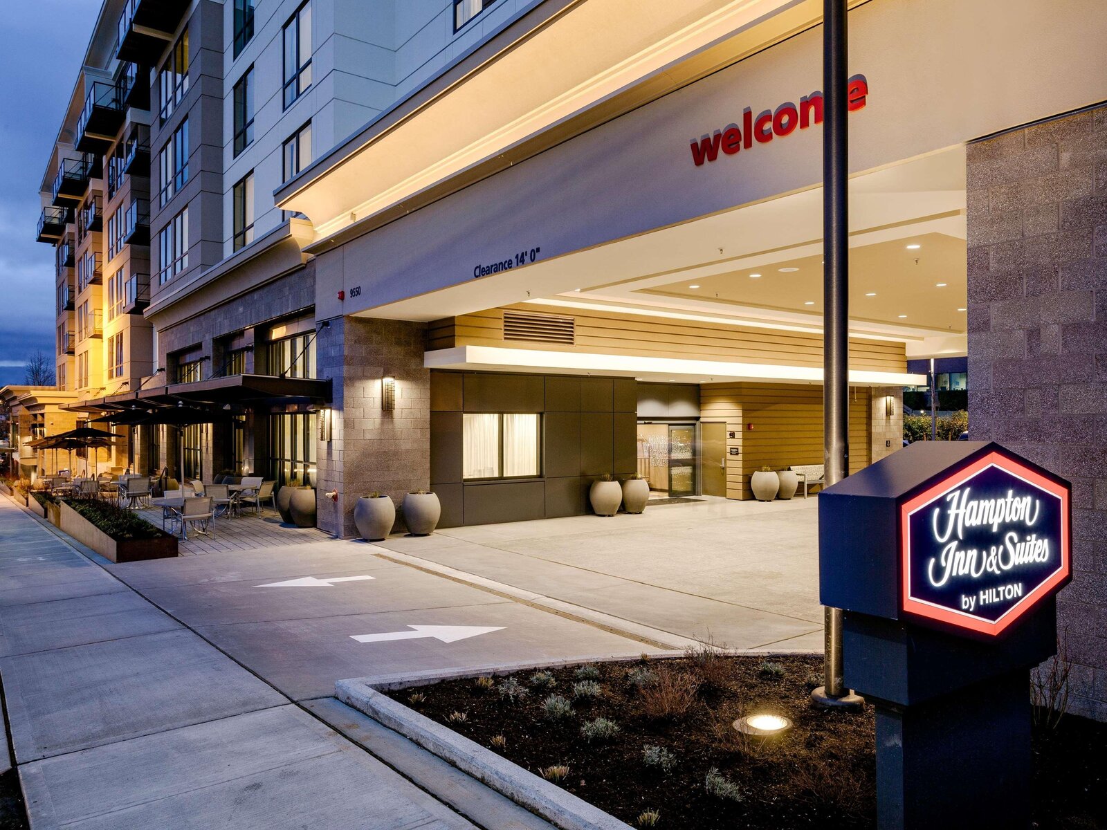 Hotel Hampton Inn & Suites by Hilton Seattle/Northgate in Seattle ...