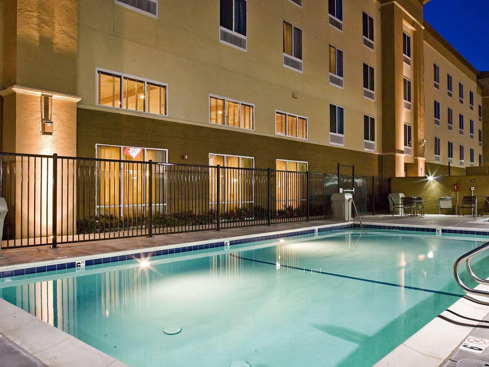 Hotel Hampton Inn & Suites Pittsburg, CA in Pittsburg günstig buchen ...