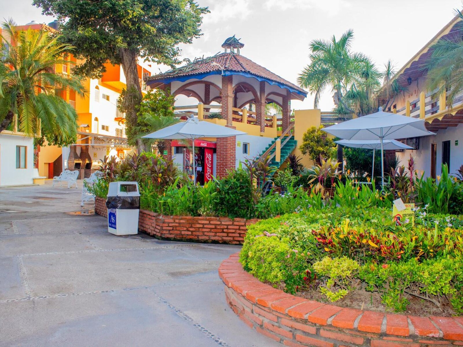 Hotel As De Oros Hotel Y Bungalows in Rincón de Guayabitos günstig ...