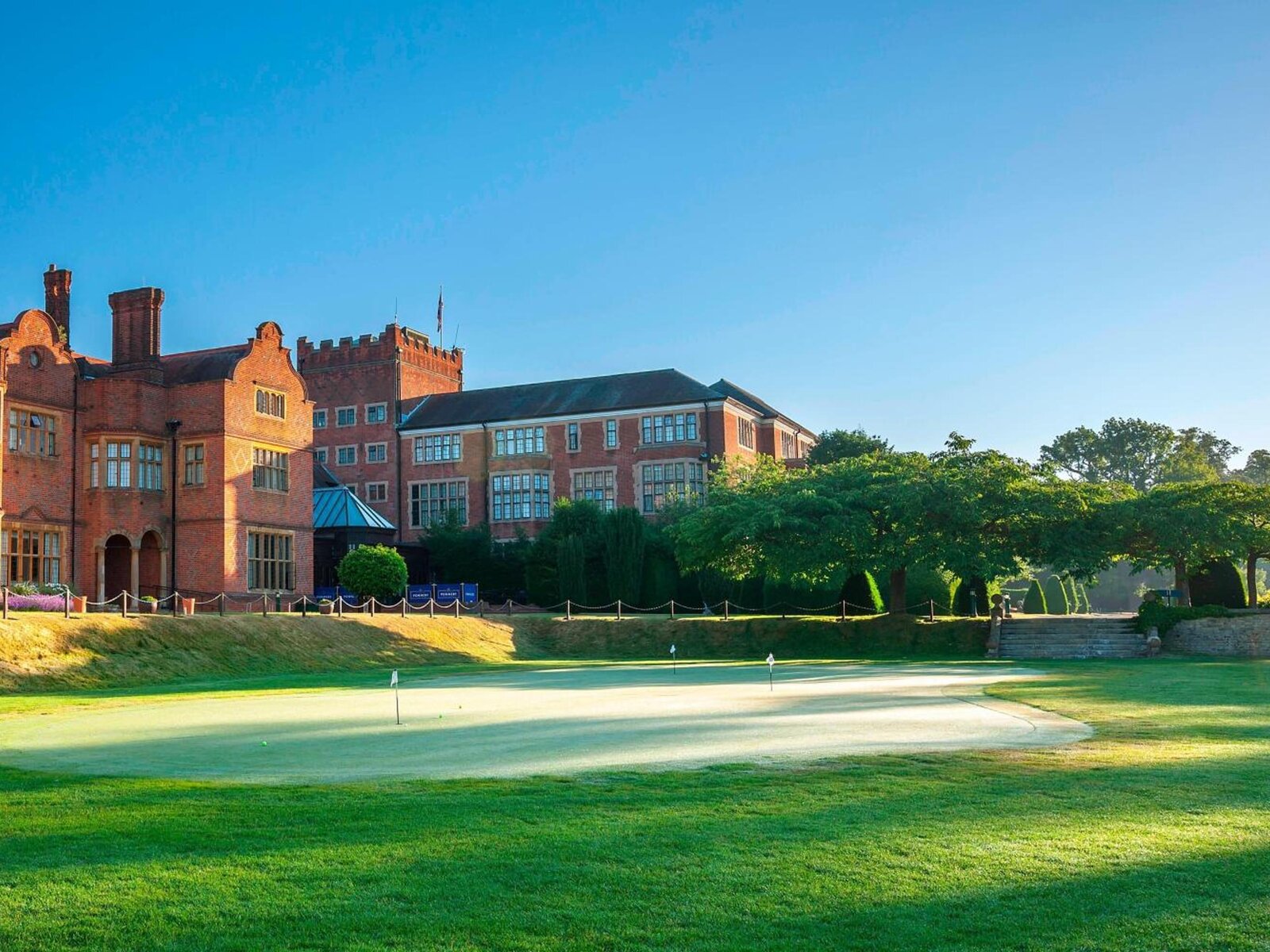 Hanbury Manor Marriott Hotel & Country Club » ltur