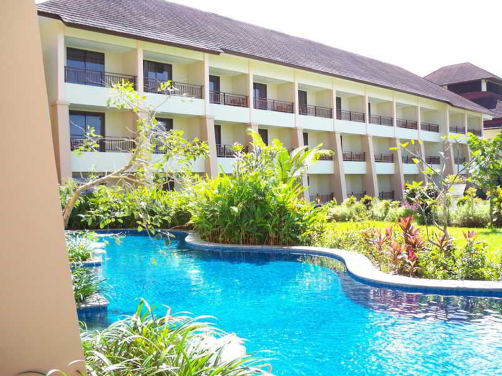 Hotel The Natsepa Resort & Conference Center in Ambon günstig buchen ...
