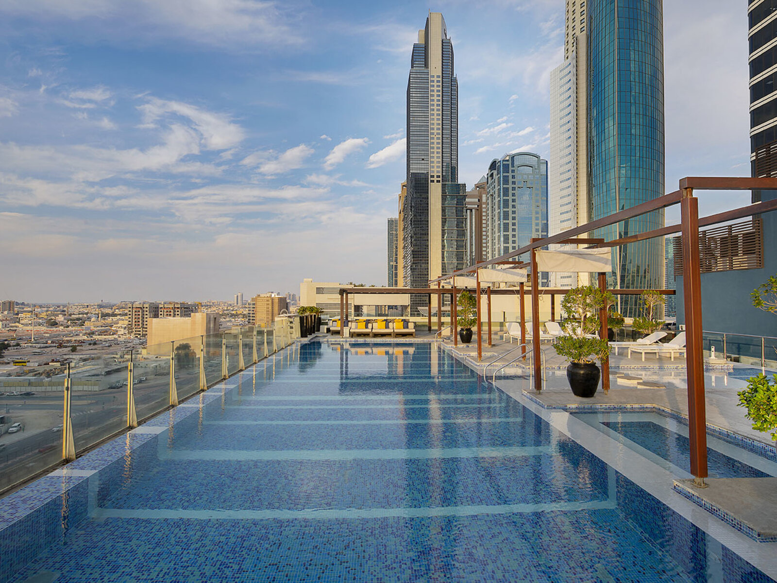 Hotel voco Dubai in Dubai, Sheikh Zayed Road günstig buchen bei TUI.com