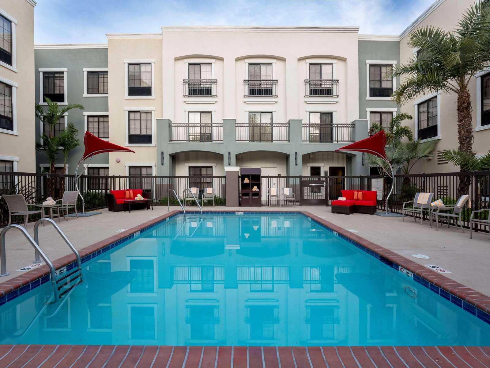 Hotel Hampton Inn Santa Barbara/Goleta in Santa Barbara günstig buchen ...