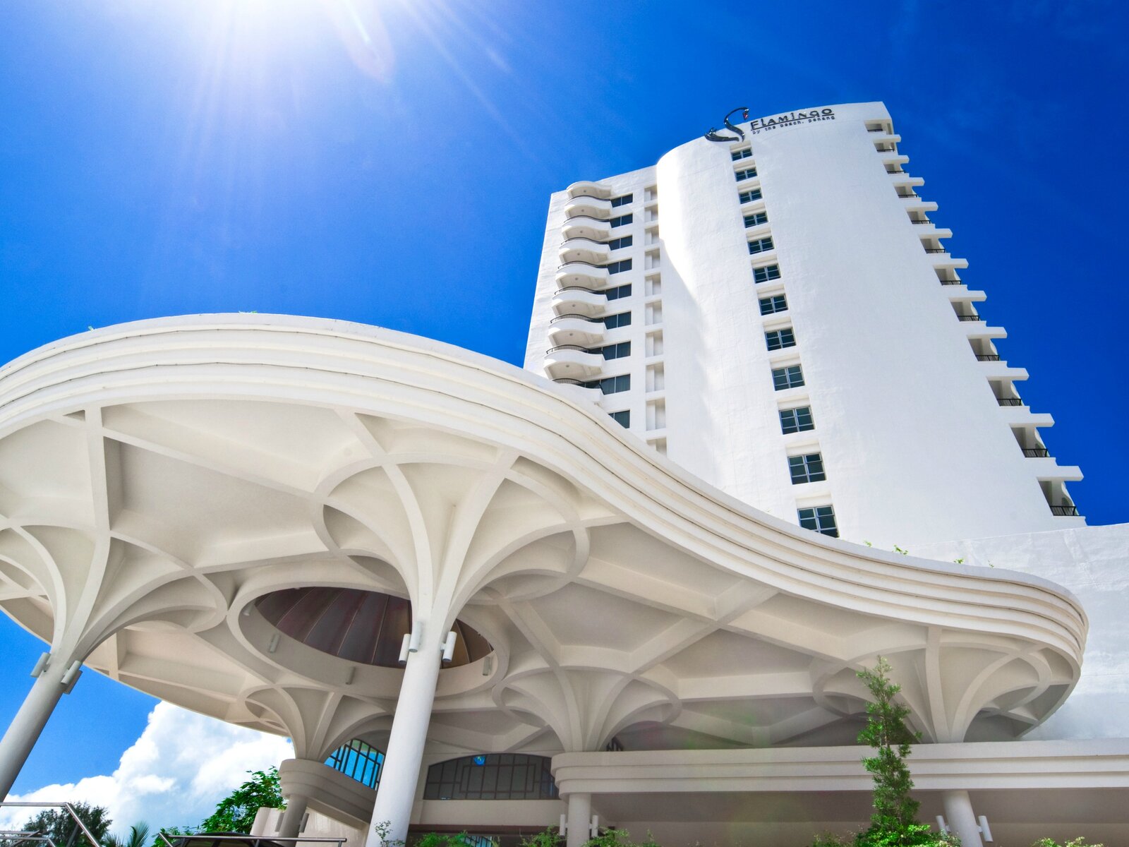 Hotel Flamingo By The Beach in Penang, Batu Ferringhi günstig buchen ...