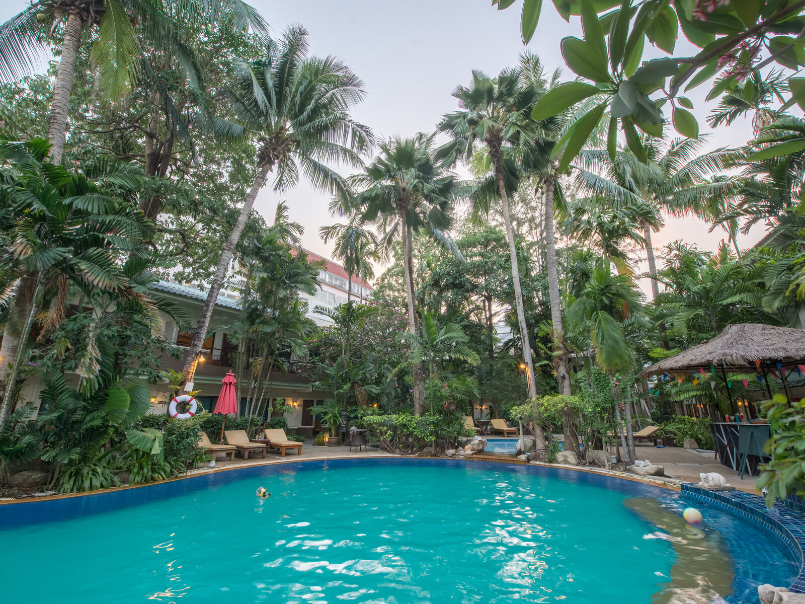 Hotel The Viridian Resort in Patong Beach günstig buchen bei TUI.com