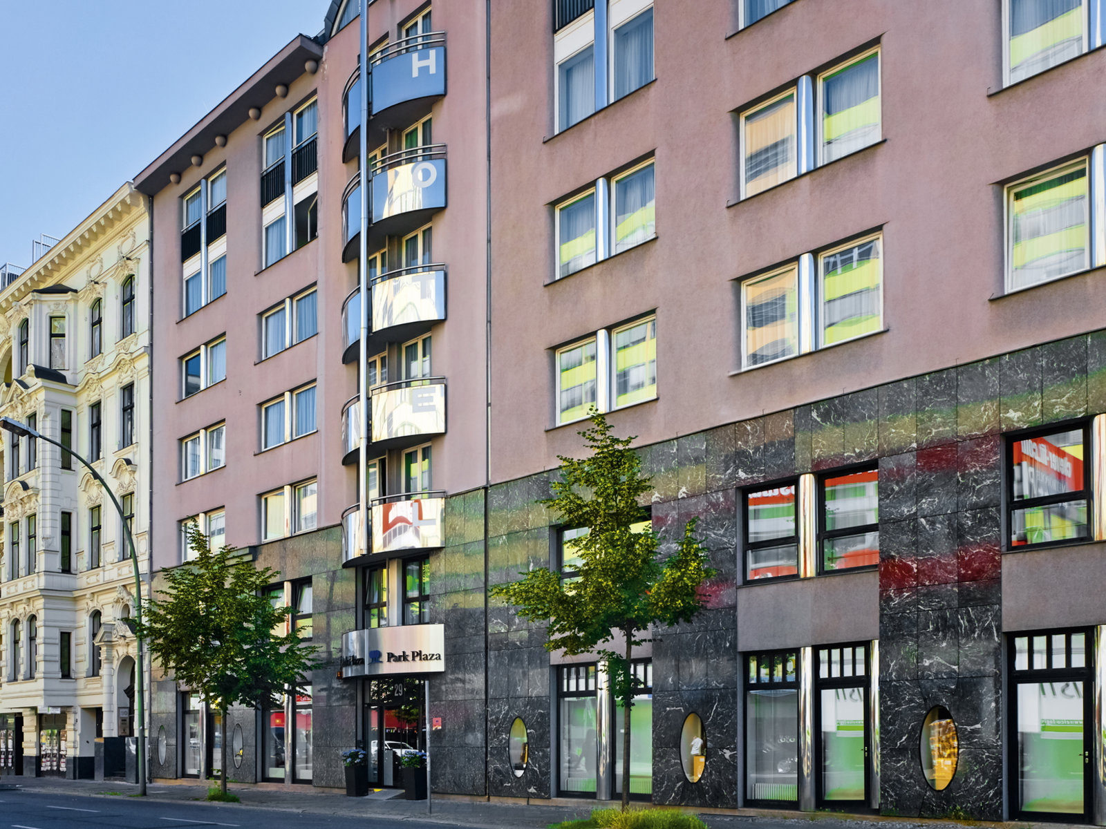 Hotel Radisson RED Berlin Kudamm in Berlin günstig buchen bei TUI.com