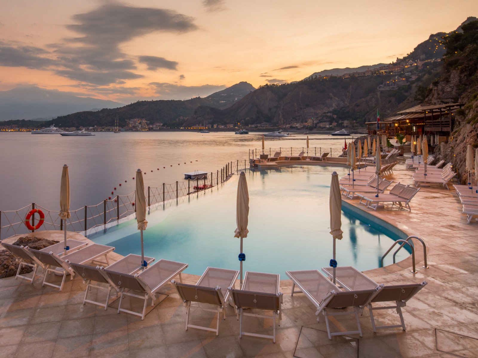 Hotel UNA Hotels Capotaormina in Taormina günstig buchen bei TUI.at