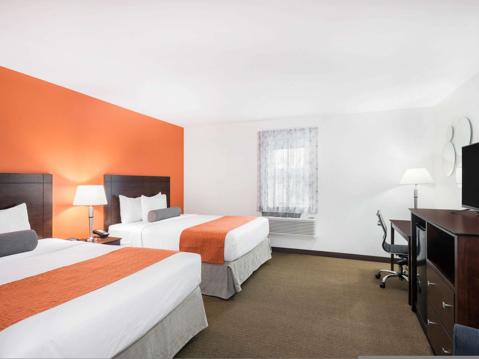 Hotel Howard Johnson by Wyndham Quincy/Boston in Quincy günstig buchen ...