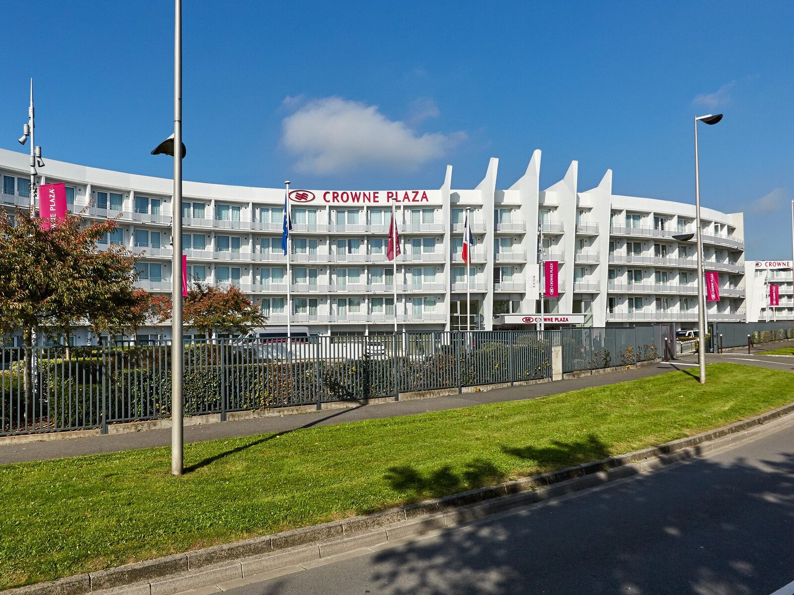 Hotel Clarion Paris CDG Airport in Roissy-en-France günstig buchen bei ...