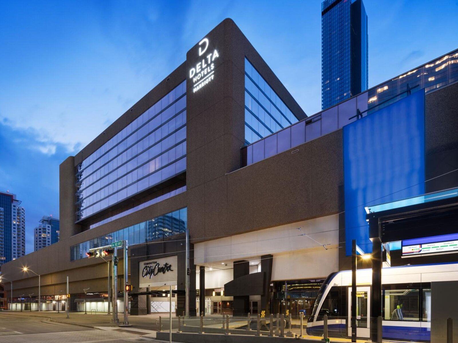 Hotel Delta Hotels Edmonton Centre Suites in Edmonton günstig buchen ...