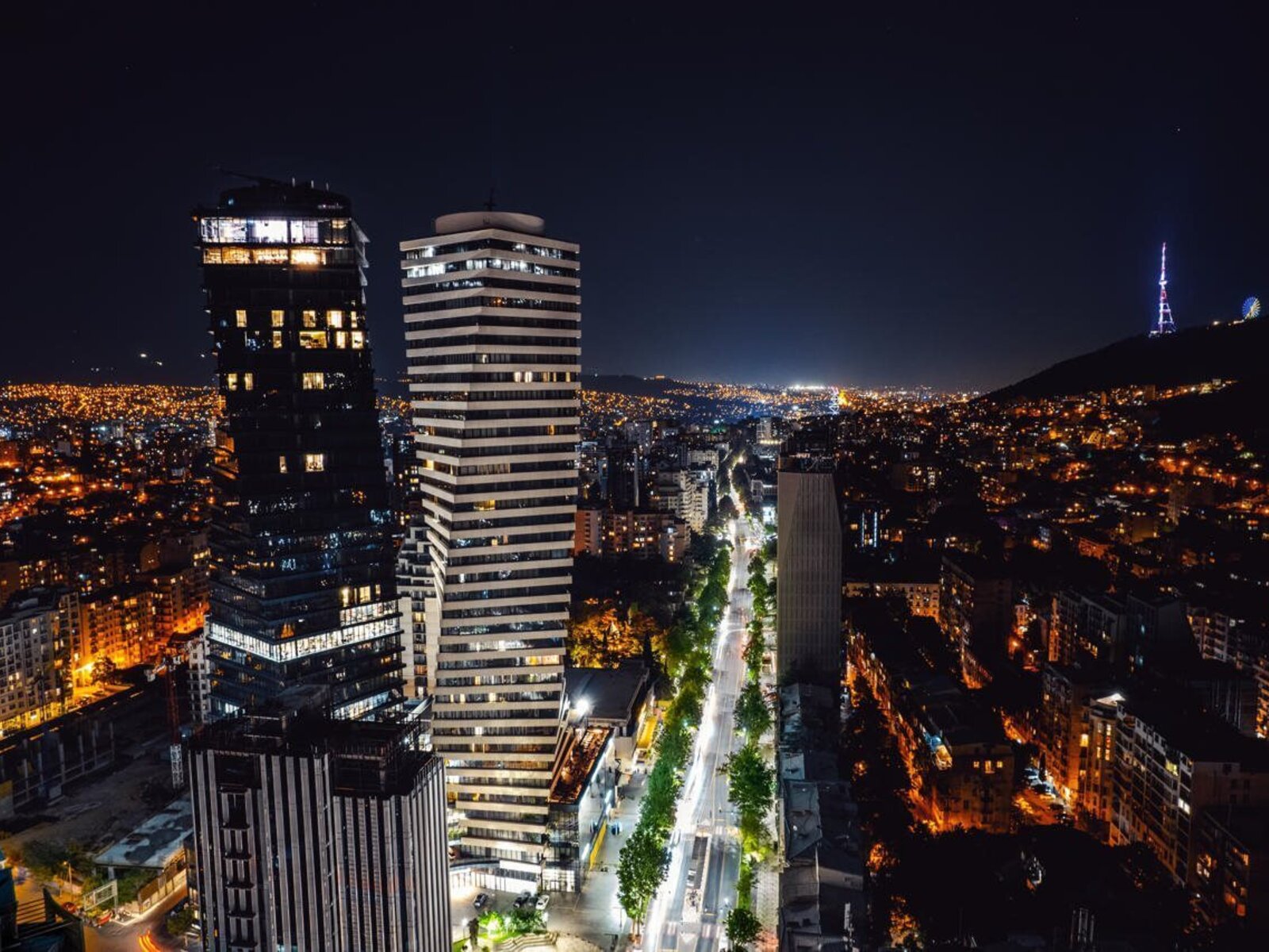 Hotel Pullman Tbilisi Axis Towers in Tbilissi günstig buchen bei TUI.com