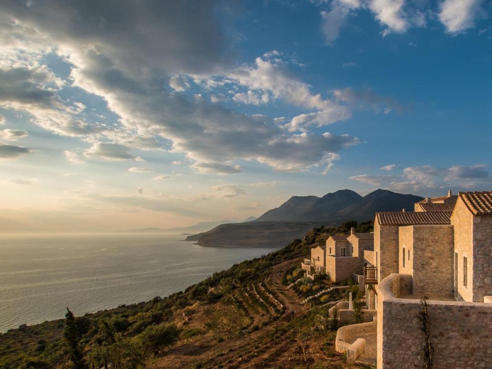Hotel Bassa Maina Villas & Suites in Areopoli günstig buchen bei TUI.com